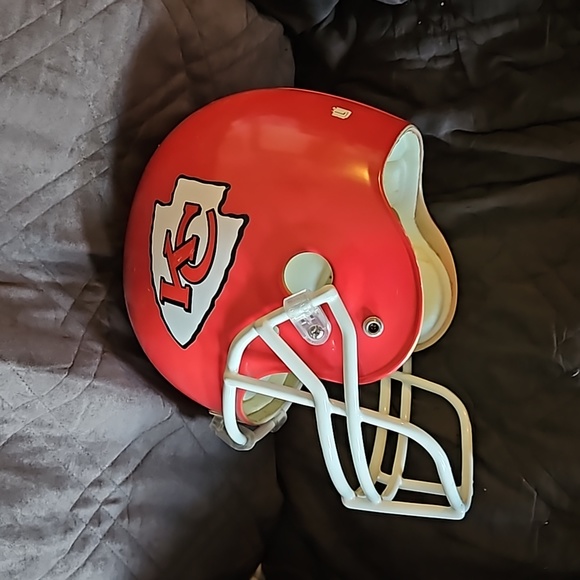 Riddle | Other | Riddle Kc Chiefs Helmet Vintage | Poshmark